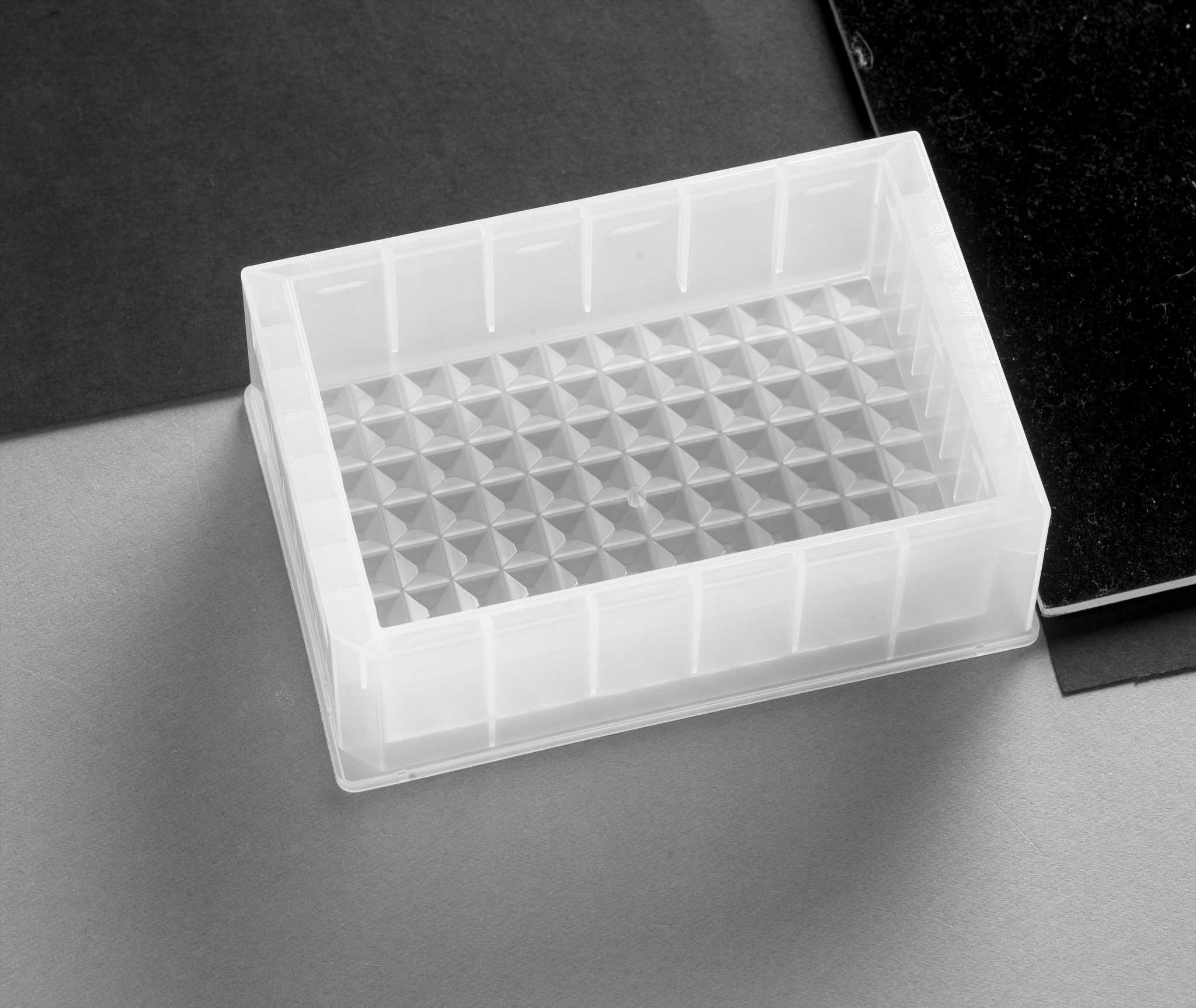 300 ml Reservoir plate: 96 V bottom - Porvair Sciences